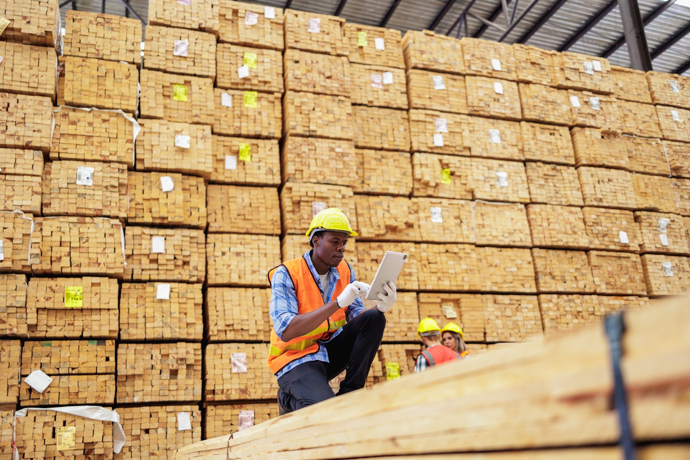 Best Lumber ERP Software: 8 Key Features for Your Business